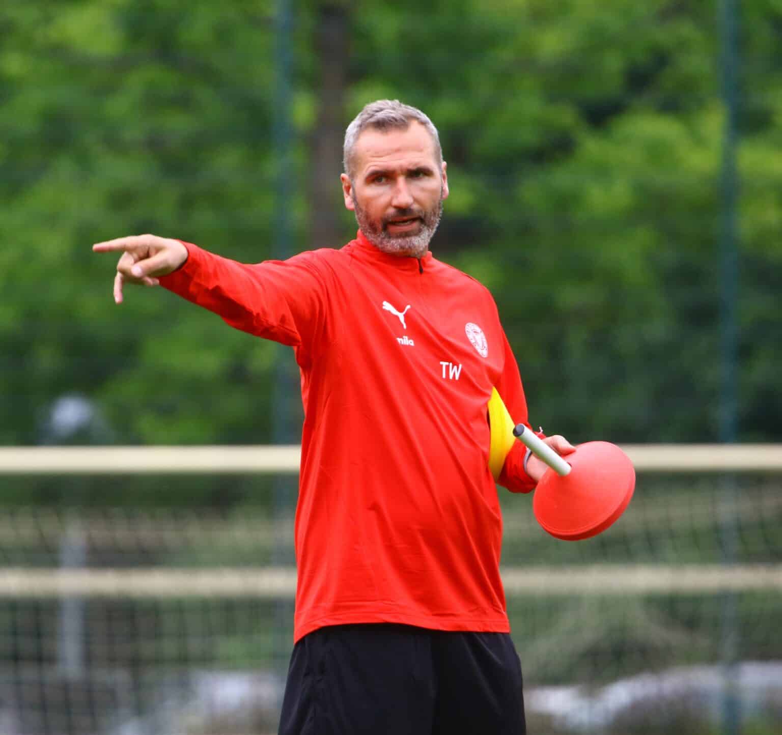 Tim Walter wird neuer Cheftrainer der KSV Holstein - Kieler ...